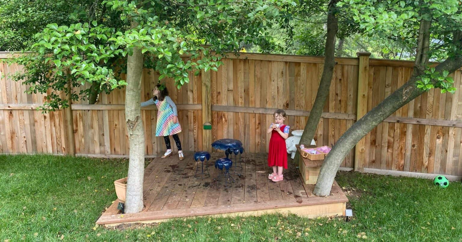 Creating A Natural Outdoor Play Space With Leigh Dameron • FamilyApp