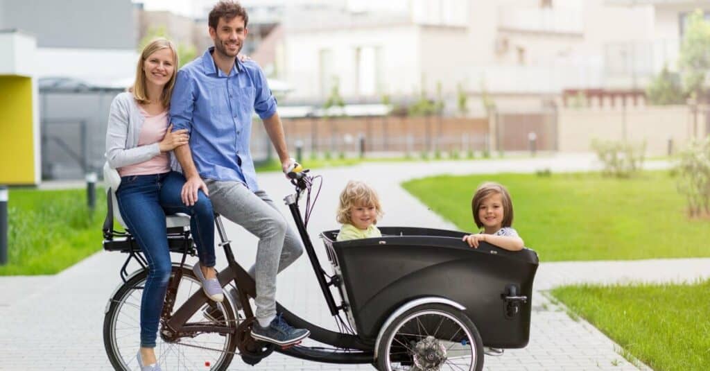 Family Bikes: Best Cargo Bikes For Hauling Kids • FamilyApp